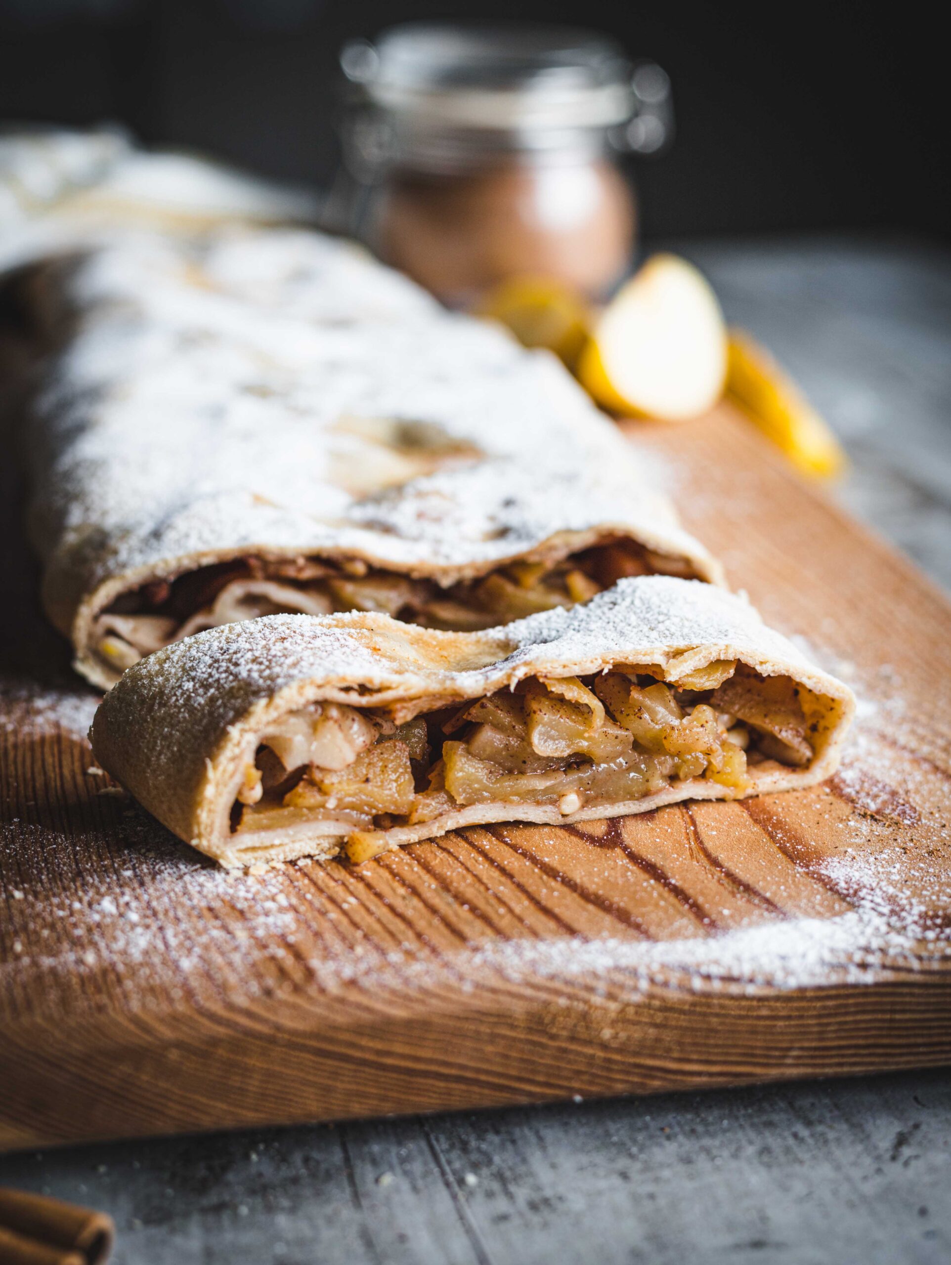 Strudel di mele vegan | Senza uova e senza burro